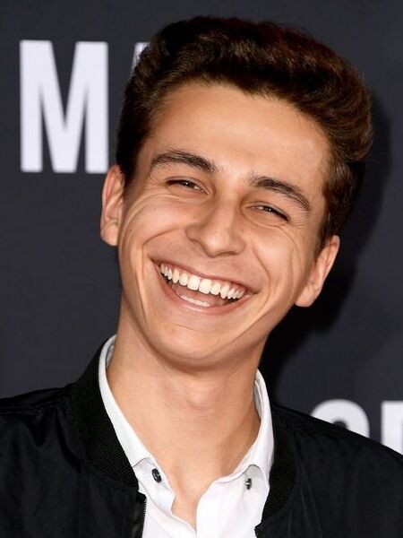 Gabe Erwin — Bio, Parents, YouTube career, Girlfriend, Net worth ...