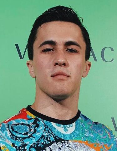 Chris Olsen — Bio, Parents, TikTok career, Relationship, Net worth ...