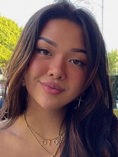 Mai Pham — Bio, Parents, YouTube career, Relationship, Net worth ...