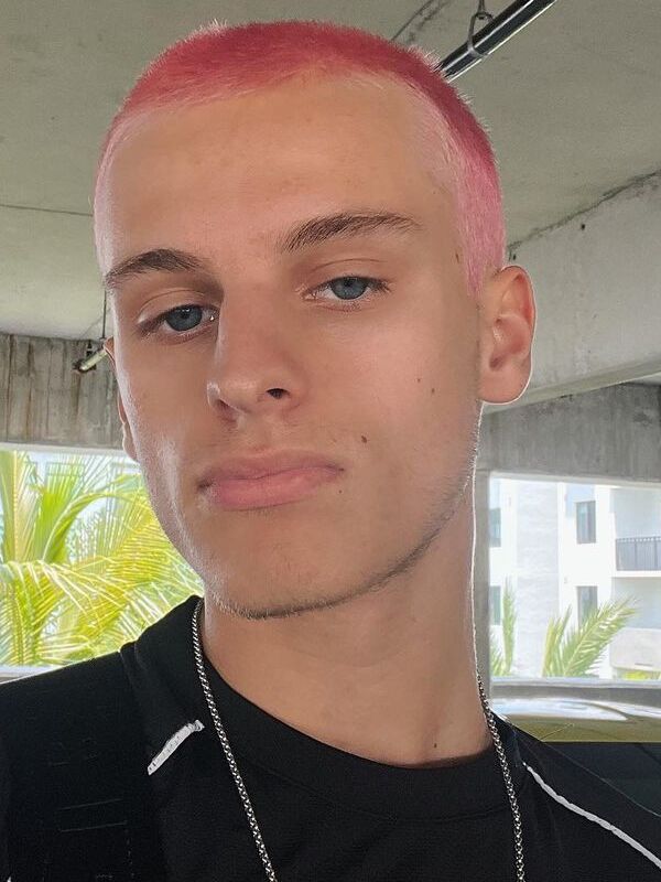 Mark Thomas — Bio, Parents, Instagram career, Girlfriend, Net worth ...