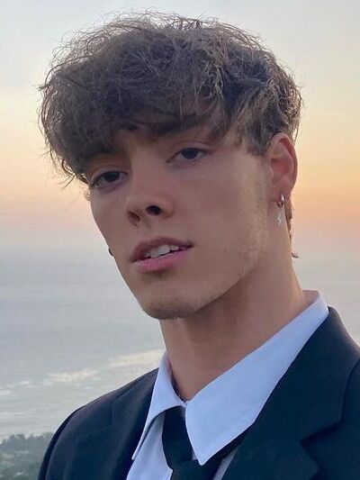 Zach Herron — Bio, Parents, Pop music career, Girlfriend, Net worth ...
