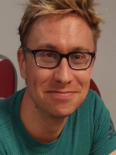 Russell Howard — Bio, Parents, Comedy career, Relationship, Net worth ...
