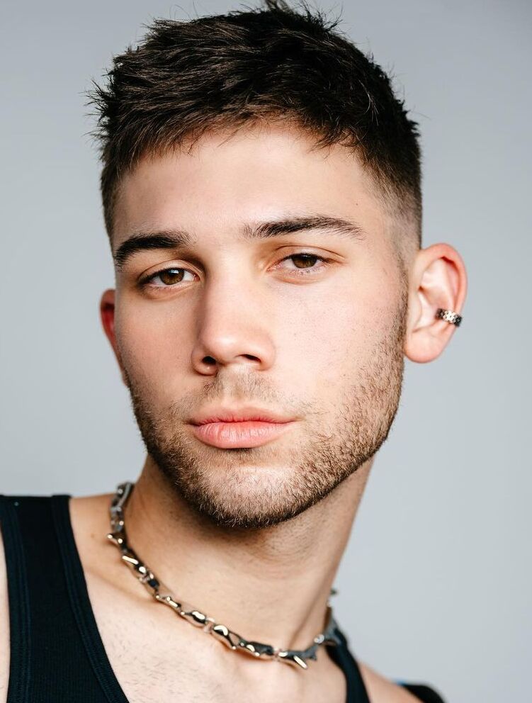 Grant Knoche — Bio, Parents, Pop music career, Relationship, Net worth ...